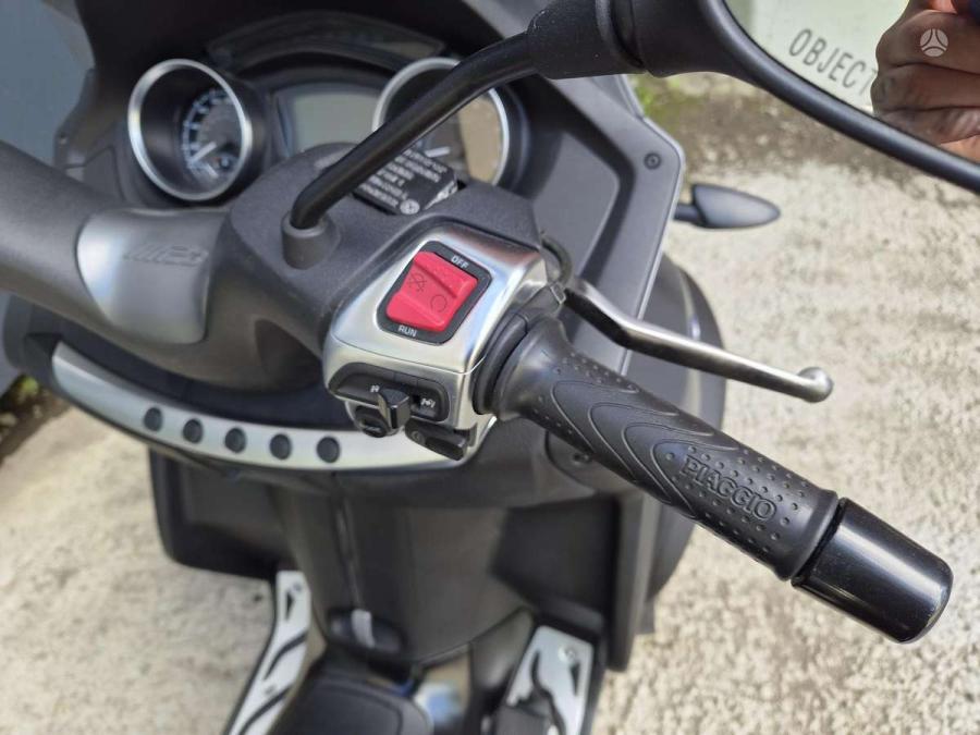 Grey Piaggio MP3 2018 in Vilnius, with an engine capacity of 0.50 L and mileage of 26 thousand km for 3850 €, photo 8 on AUTOMOTO.COM.LV