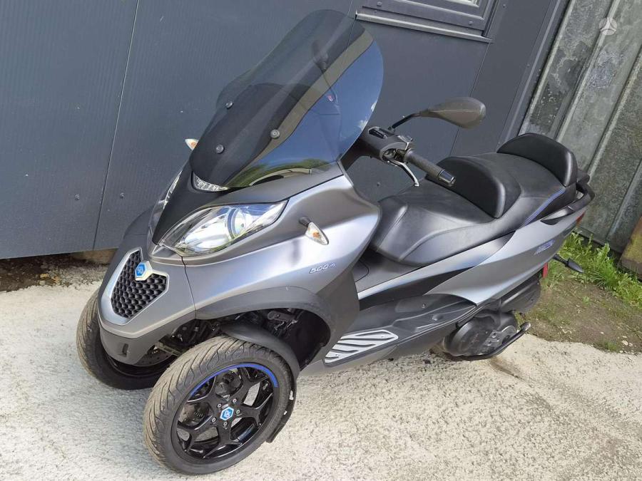 Grey Piaggio MP3 2018 in Vilnius, with an engine capacity of 0.50 L and mileage of 26 thousand km for 3850 €, photo 13 on AUTOMOTO.COM.LV