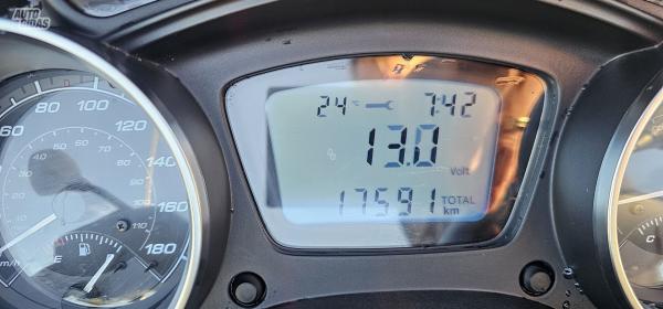 Серый Piaggio MP3 2019 в Каунас, объемом двигателя 0.30 л и пробегом 18 тыс. км за 2850 €, фото 3 на AUTOMOTO.COM.LV