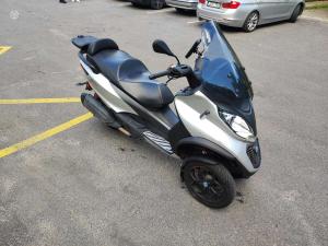Pelēks Piaggio MP3 2021 Viļņa, ar dzinēja tilpumu 0.40 L un nobraukumu 34 tūkst. km par 4600 €, foto 7 vietnē AUTOMOTO.COM.LV