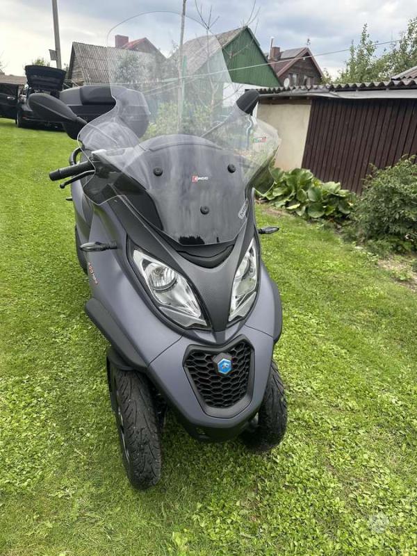 Grey Piaggio MP3 2021 in Kelme, with an engine capacity of 0.40 L and mileage of 23 thousand km for 3900 €, photo 1 on AUTOMOTO.COM.LV
