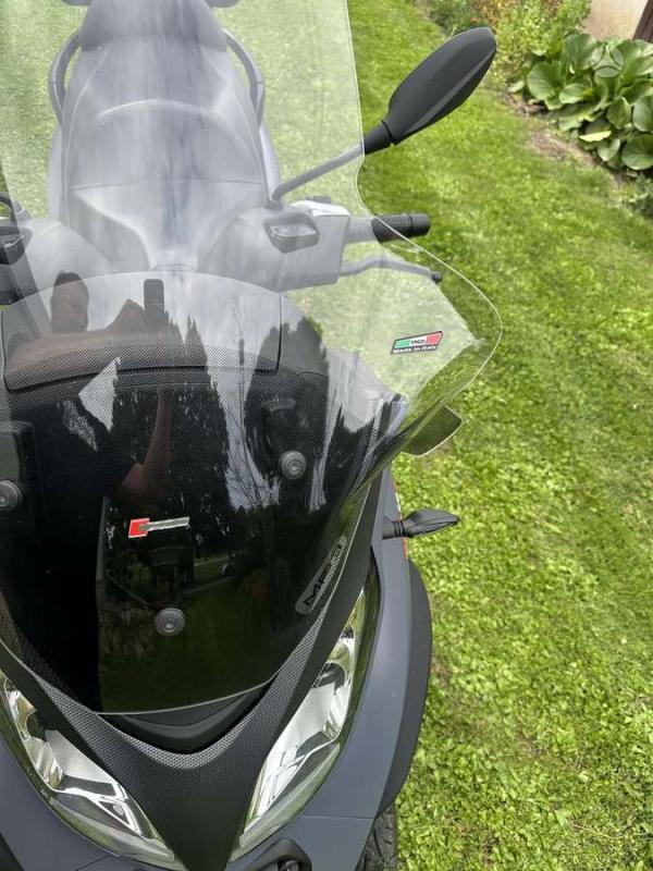 Grey Piaggio MP3 2021 in Kelme, with an engine capacity of 0.40 L and mileage of 23 thousand km for 3900 €, photo 4 on AUTOMOTO.COM.LV