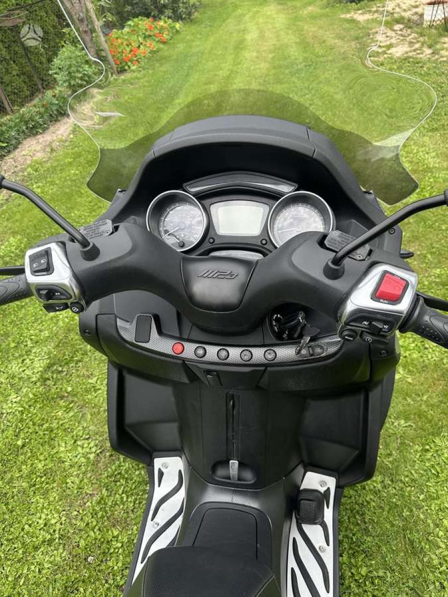 Pelēks Piaggio MP3 2021 Kelmė, ar dzinēja tilpumu 0.40 L un nobraukumu 23 tūkst. km par 3900 €, foto 7 vietnē AUTOMOTO.COM.LV