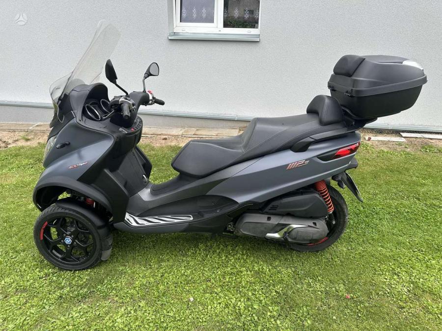 Pelēks Piaggio MP3 2021 Kelmė, ar dzinēja tilpumu 0.40 L un nobraukumu 23 tūkst. km par 3900 €, foto 8 vietnē AUTOMOTO.COM.LV