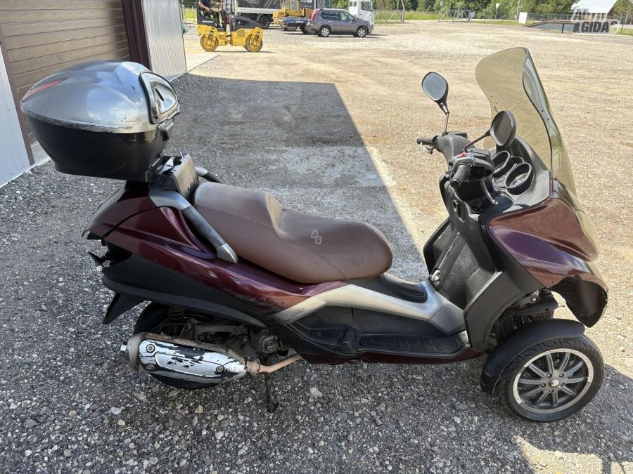 Piaggio MP3 2007 in Kelme, with an engine capacity of 0.13 L and mileage of 33 thousand km for 515 €, photo 3 on AUTOMOTO.COM.LV
