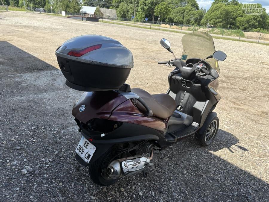 Piaggio MP3 2007 in Kelme, with an engine capacity of 0.13 L and mileage of 33 thousand km for 515 €, photo 4 on AUTOMOTO.COM.LV