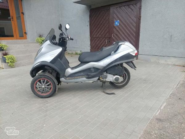 Piaggio MP3 2007 in Druskininkai, with an engine capacity of 0.25 L and mileage of 0 thousand km for 1200 €, photo 3 on AUTOMOTO.COM.LV