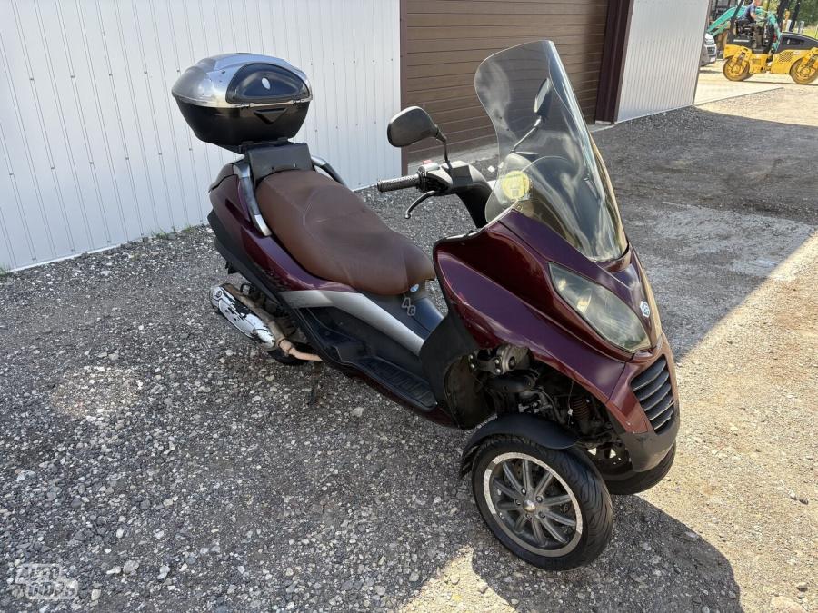 Piaggio MP3 2007 Kelmė, ar dzinēja tilpumu 0.13 L un nobraukumu 33 tūkst. km par 515 €, foto 1 vietnē AUTOMOTO.COM.LV