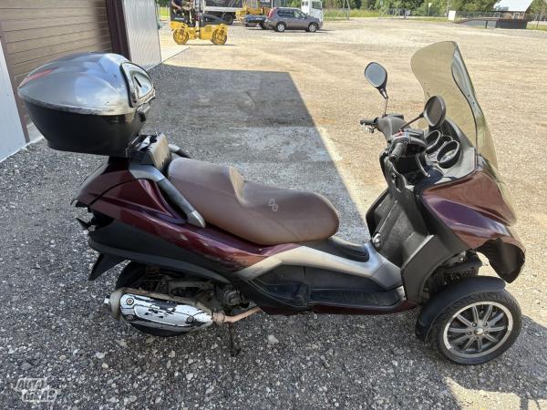 Piaggio MP3 2007 in Kelme, with an engine capacity of 0.13 L and mileage of 33 thousand km for 515 €, photo 3 on AUTOMOTO.COM.LV