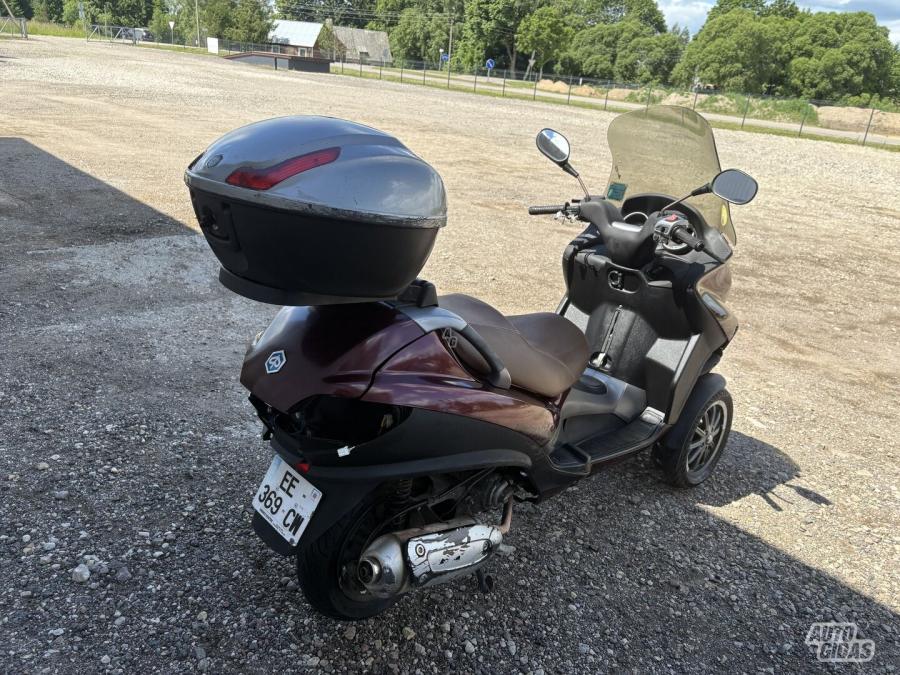 Piaggio MP3 2007 Kelmė, ar dzinēja tilpumu 0.13 L un nobraukumu 33 tūkst. km par 515 €, foto 4 vietnē AUTOMOTO.COM.LV