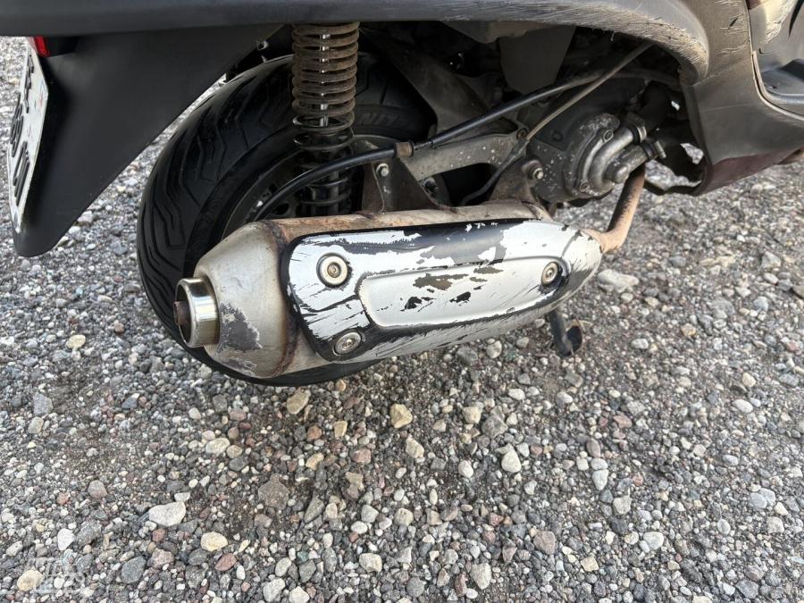Piaggio MP3 2007 Kelmė, ar dzinēja tilpumu 0.13 L un nobraukumu 33 tūkst. km par 515 €, foto 13 vietnē AUTOMOTO.COM.LV