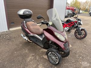 Piaggio MP3 2007 Kelmė, ar dzinēja tilpumu 0.13 L un nobraukumu 33 tūkst. km par 465 €, foto  vietnē AUTOMOTO.COM.LV