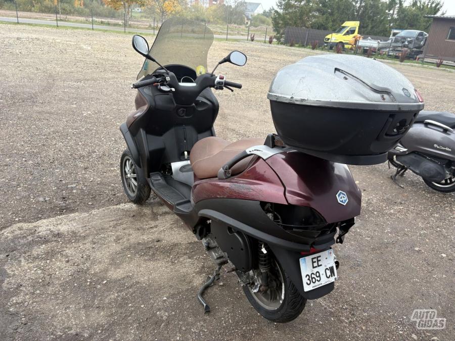Piaggio MP3 2007 Kelmė, ar dzinēja tilpumu 0.13 L un nobraukumu 33 tūkst. km par 465 €, foto 5 vietnē AUTOMOTO.COM.LV