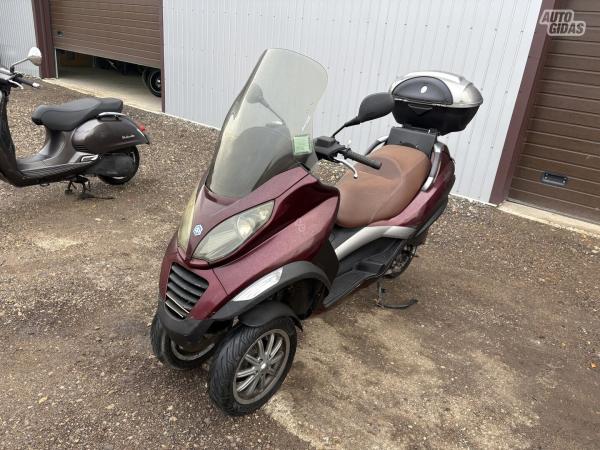 Piaggio MP3 2007 Kelmė, ar dzinēja tilpumu 0.13 L un nobraukumu 33 tūkst. km par 465 €, foto 7 vietnē AUTOMOTO.COM.LV