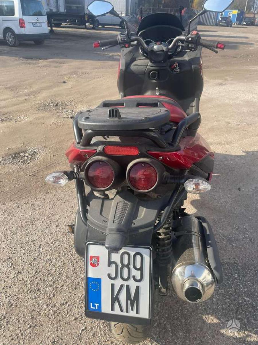 Piaggio MP3 2008 Viļņa, ar dzinēja tilpumu 0.50 L un nobraukumu 32 tūkst. km par 2600 €, foto 6 vietnē AUTOMOTO.COM.LV