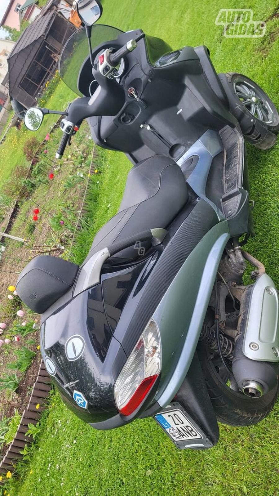 Piaggio MP3 2008 в Вильнюс, объемом двигателя 0.12 л и пробегом 27 тыс. км за 1100 €, фото 5 на AUTOMOTO.COM.LV