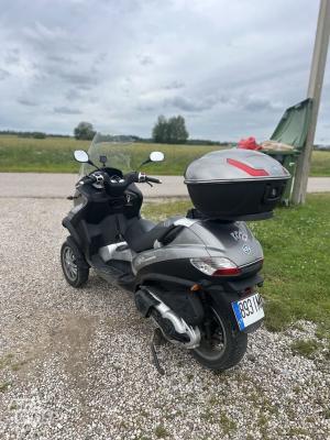 Piaggio MP3 2008 Kauņa, ar dzinēja tilpumu 0.40 L un nobraukumu 54 tūkst. km par 2100 €, foto 3 vietnē AUTOMOTO.COM.LV