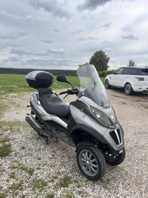 Piaggio MP3 2008 Kauņa, ar dzinēja tilpumu 0.40 L un nobraukumu 54 tūkst. km par 2100 €, foto 4 vietnē AUTOMOTO.COM.LV