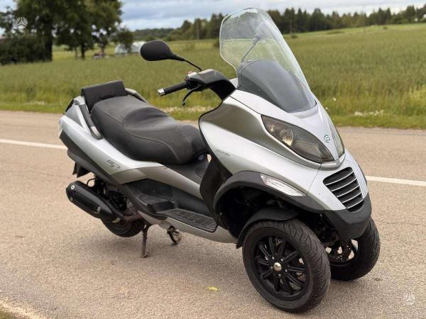 Piaggio MP3 2008 Mažeikiai, ar dzinēja tilpumu 0.25 L un nobraukumu 18 tūkst. km par 1250 €, foto 2 vietnē AUTOMOTO.COM.LV