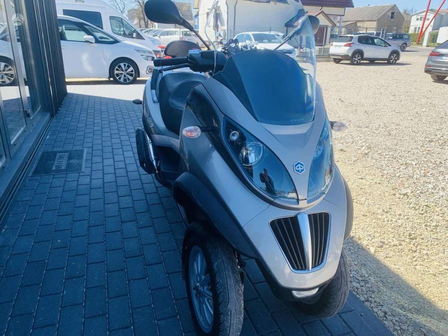 Piaggio MP3 2009 in Taurage, with an engine capacity of 0.40 L and mileage of 12 thousand km for 2300 €, photo 3 on AUTOMOTO.COM.LV