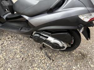 Piaggio MP3 2009 Kelmė, ar dzinēja tilpumu 0.40 L un nobraukumu 36 tūkst. km par 1130 €, foto 10 vietnē AUTOMOTO.COM.LV