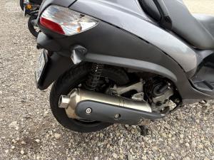 Piaggio MP3 2009 Kelmė, ar dzinēja tilpumu 0.40 L un nobraukumu 36 tūkst. km par 1130 €, foto 12 vietnē AUTOMOTO.COM.LV