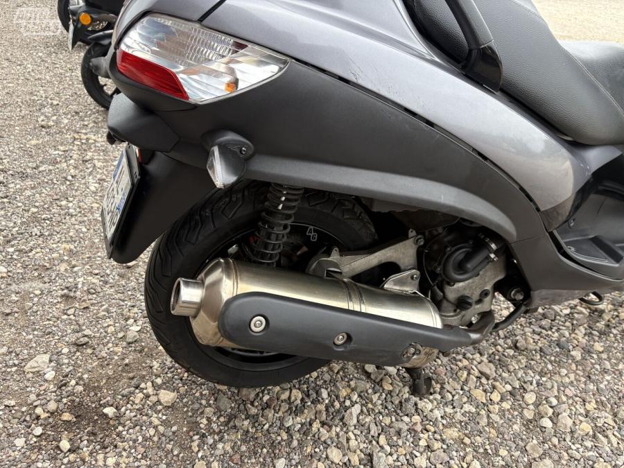 Piaggio MP3 2009 Kelmė, ar dzinēja tilpumu 0.40 L un nobraukumu 36 tūkst. km par 1130 €, foto 12 vietnē AUTOMOTO.COM.LV