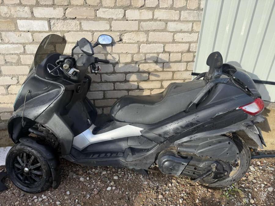 Piaggio MP3 2009 in Taurage, with an engine capacity of 0.40 L and mileage of 78 thousand km for 950 €, photo 3 on AUTOMOTO.COM.LV