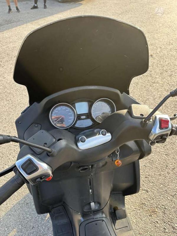 Piaggio MP3 2009 в Каунас, объемом двигателя 0.40 л и пробегом 49 тыс. км за 1800 €, фото 6 на AUTOMOTO.COM.LV