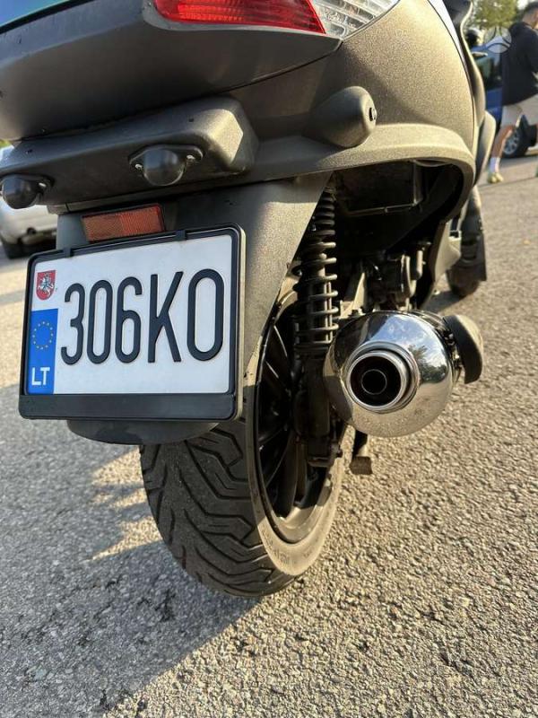 Piaggio MP3 2009 в Каунас, объемом двигателя 0.40 л и пробегом 49 тыс. км за 1800 €, фото 8 на AUTOMOTO.COM.LV