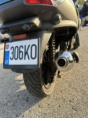 Piaggio MP3 2009 в Каунас, объемом двигателя 0.40 л и пробегом 49 тыс. км за 1800 €, фото 8 на AUTOMOTO.COM.LV