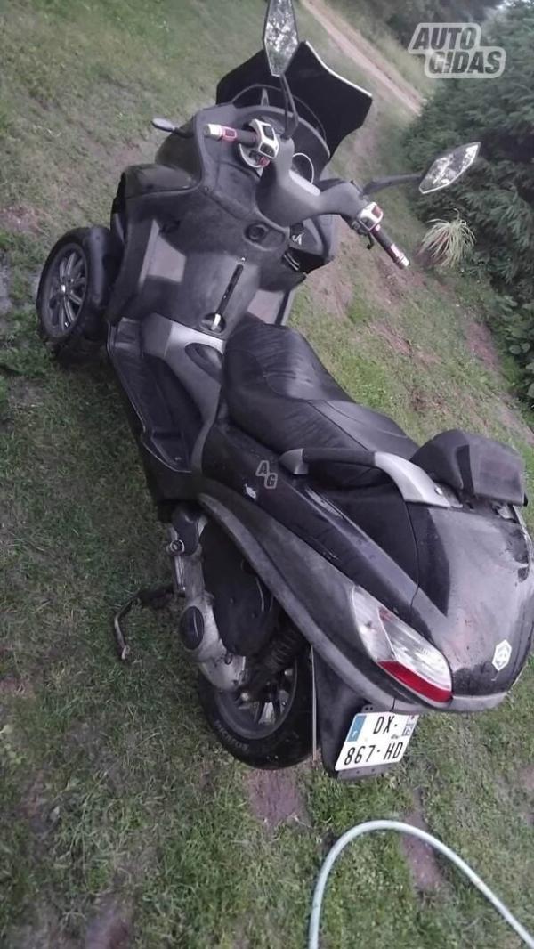 Piaggio MP3 2010 in Varena, with an engine capacity of 0.13 L and mileage of 0 thousand km for 650 €, photo 6 on AUTOMOTO.COM.LV