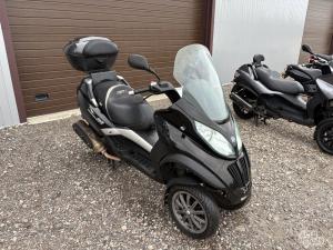 Piaggio MP3 2010 in Kelme, with an engine capacity of 0.40 L and mileage of 37 thousand km for 1030 €, photo  on AUTOMOTO.COM.LV