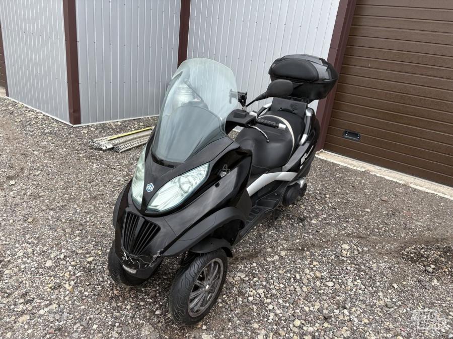 Piaggio MP3 2010 Kelmė, ar dzinēja tilpumu 0.40 L un nobraukumu 37 tūkst. km par 1030 €, foto 7 vietnē AUTOMOTO.COM.LV