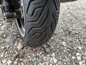 Piaggio MP3 2010 Kelmė, ar dzinēja tilpumu 0.40 L un nobraukumu 37 tūkst. km par 1030 €, foto 10 vietnē AUTOMOTO.COM.LV