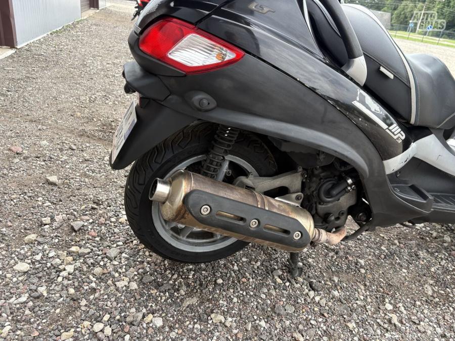 Piaggio MP3 2010 Kelmė, ar dzinēja tilpumu 0.40 L un nobraukumu 37 tūkst. km par 1030 €, foto 11 vietnē AUTOMOTO.COM.LV