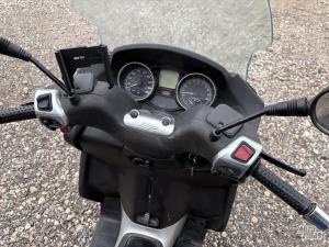 Piaggio MP3 2010 Kelmė, ar dzinēja tilpumu 0.40 L un nobraukumu 37 tūkst. km par 1030 €, foto 15 vietnē AUTOMOTO.COM.LV