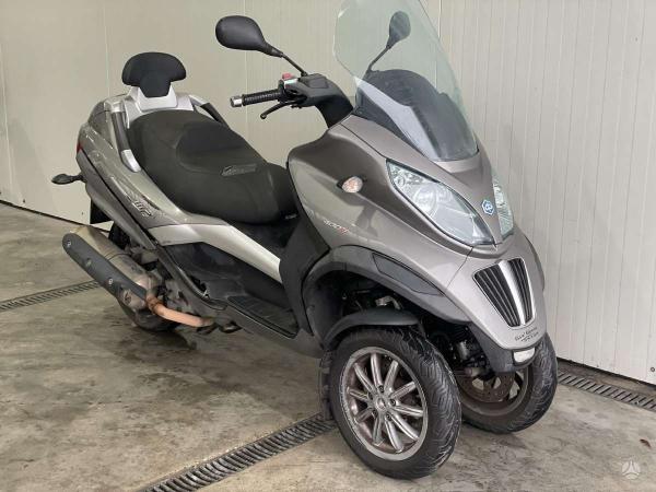 Piaggio MP3 2011 Vilkaviškis, ar dzinēja tilpumu 0.40 L un nobraukumu 34 tūkst. km par 1300 €, foto 1 vietnē AUTOMOTO.COM.LV