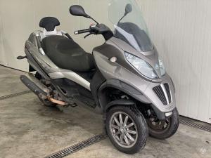 Piaggio MP3 2011 Vilkaviškis, ar dzinēja tilpumu 0.40 L un nobraukumu 34 tūkst. km par 1300 €, foto  vietnē AUTOMOTO.COM.LV