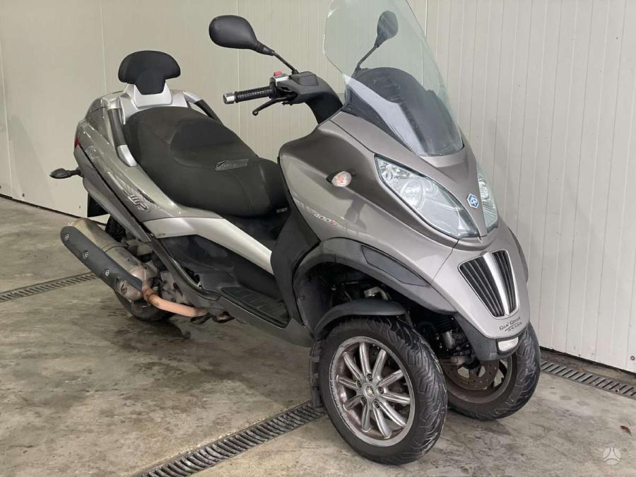 Piaggio MP3 2011 in Vilkaviskis, with an engine capacity of 0.40 L and mileage of 34 thousand km for 1300 €, photo 1 on AUTOMOTO.COM.LV