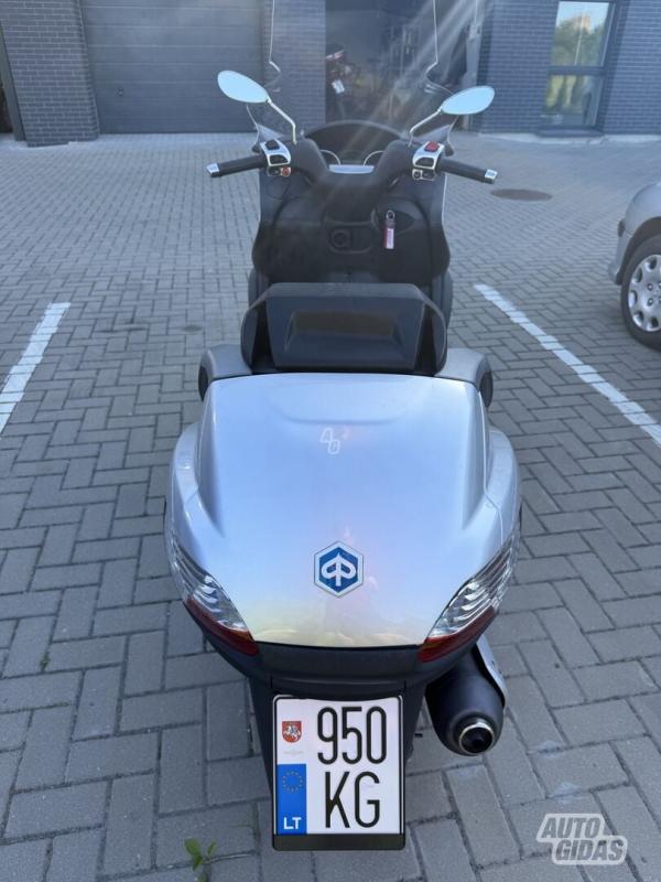 Piaggio MP3 2011 Panevēža, ar dzinēja tilpumu 0.13 L un nobraukumu 9 tūkst. km par 1250 €, foto 3 vietnē AUTOMOTO.COM.LV