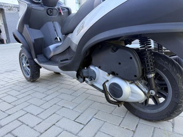 Piaggio MP3 2011 Panevēža, ar dzinēja tilpumu 0.13 L un nobraukumu 9 tūkst. km par 1250 €, foto 9 vietnē AUTOMOTO.COM.LV