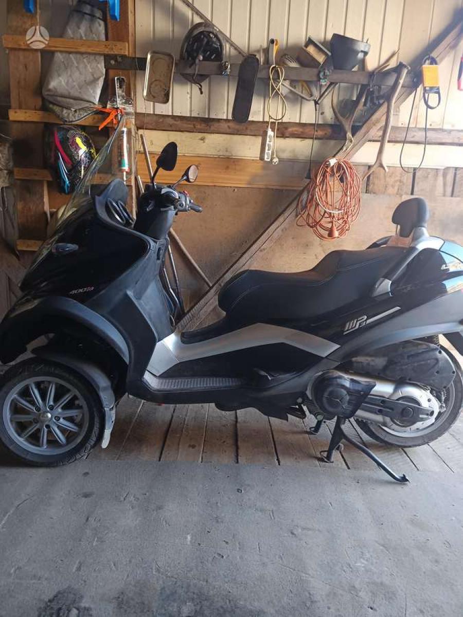 Piaggio MP3 2011 Kėdainiai, ar dzinēja tilpumu 0.40 L un nobraukumu 51 tūkst. km par 1800 €, foto 1 vietnē AUTOMOTO.COM.LV