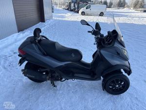 Piaggio MP3 2012 Kelmė, ar dzinēja tilpumu 0.50 L un nobraukumu 75 tūkst. km par 1130 €, foto 2 vietnē AUTOMOTO.COM.LV