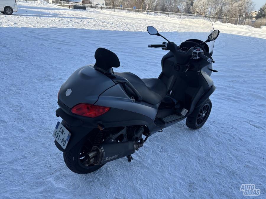 Piaggio MP3 2012 Kelmė, ar dzinēja tilpumu 0.50 L un nobraukumu 75 tūkst. km par 1130 €, foto 3 vietnē AUTOMOTO.COM.LV