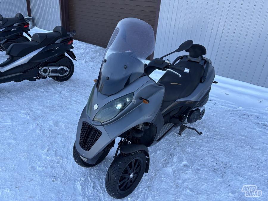 Piaggio MP3 2012 Kelmė, ar dzinēja tilpumu 0.50 L un nobraukumu 75 tūkst. km par 1130 €, foto 6 vietnē AUTOMOTO.COM.LV