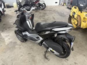 Piaggio MP3 2012 Kelmė, ar dzinēja tilpumu 0.30 L un nobraukumu 50 tūkst. km par 675 €, foto 4 vietnē AUTOMOTO.COM.LV