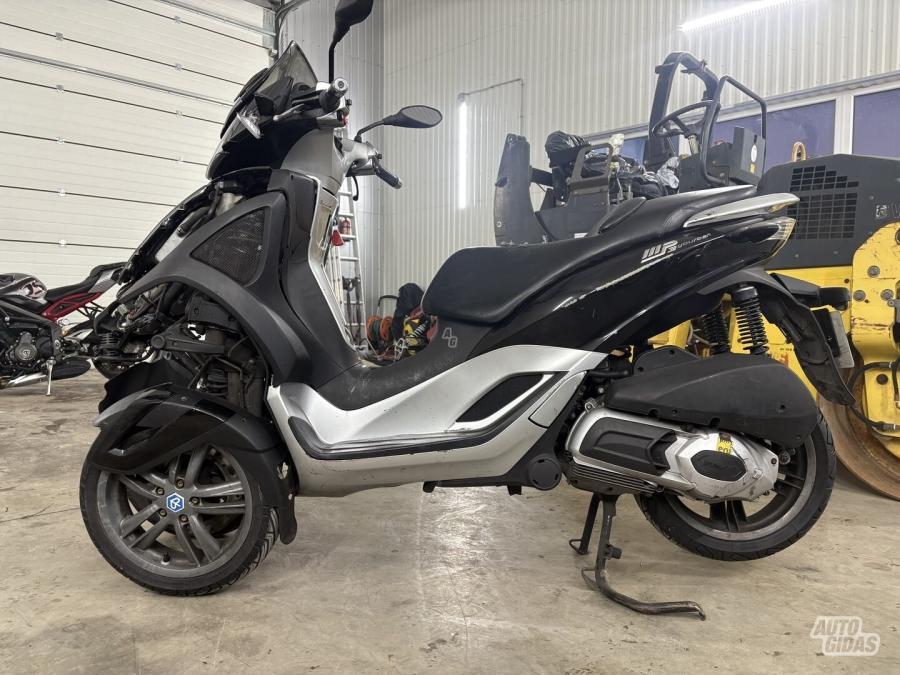 Piaggio MP3 2012 Kelmė, ar dzinēja tilpumu 0.30 L un nobraukumu 50 tūkst. km par 675 €, foto 5 vietnē AUTOMOTO.COM.LV
