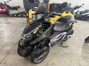 Piaggio MP3 2012 Kelmė, ar dzinēja tilpumu 0.30 L un nobraukumu 50 tūkst. km par 675 €, foto 6 vietnē AUTOMOTO.COM.LV