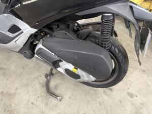 Piaggio MP3 2012 Kelmė, ar dzinēja tilpumu 0.30 L un nobraukumu 50 tūkst. km par 675 €, foto 9 vietnē AUTOMOTO.COM.LV
